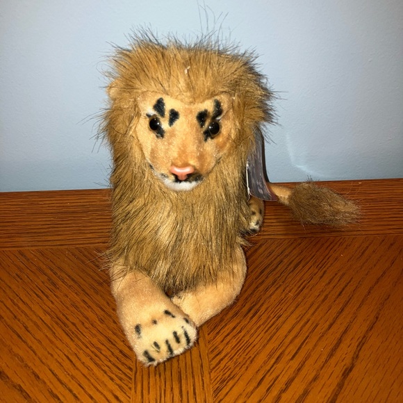 Toys | Lion Stuffie | Poshmark